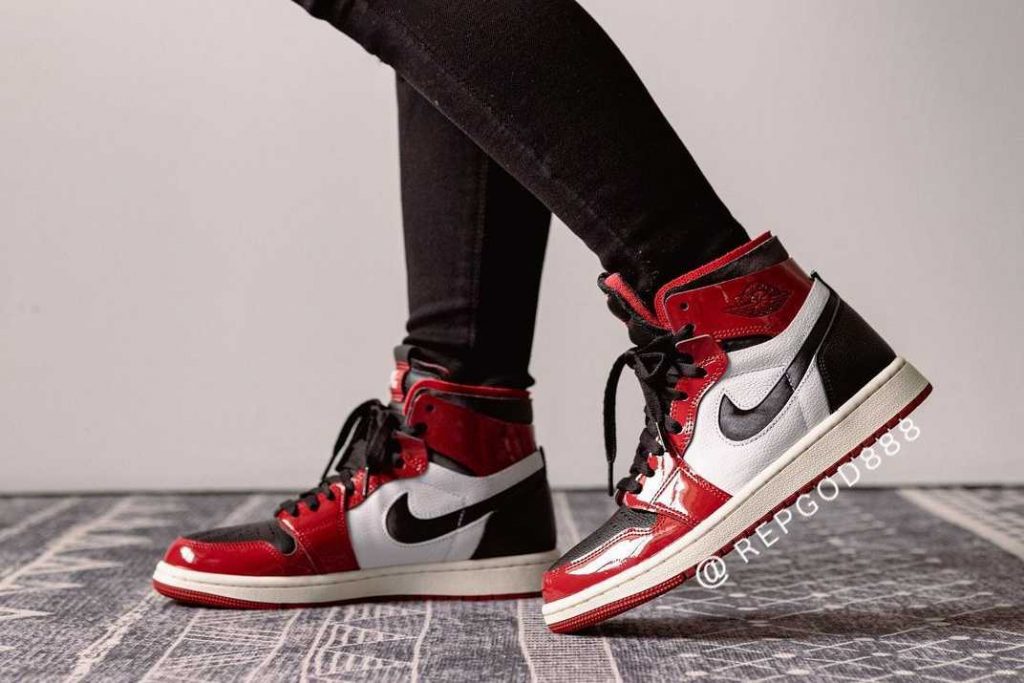 [Release 4/11] Nike Air Jordan 1 High ZOOM “Chicago” | SNKRDUNK Magazine