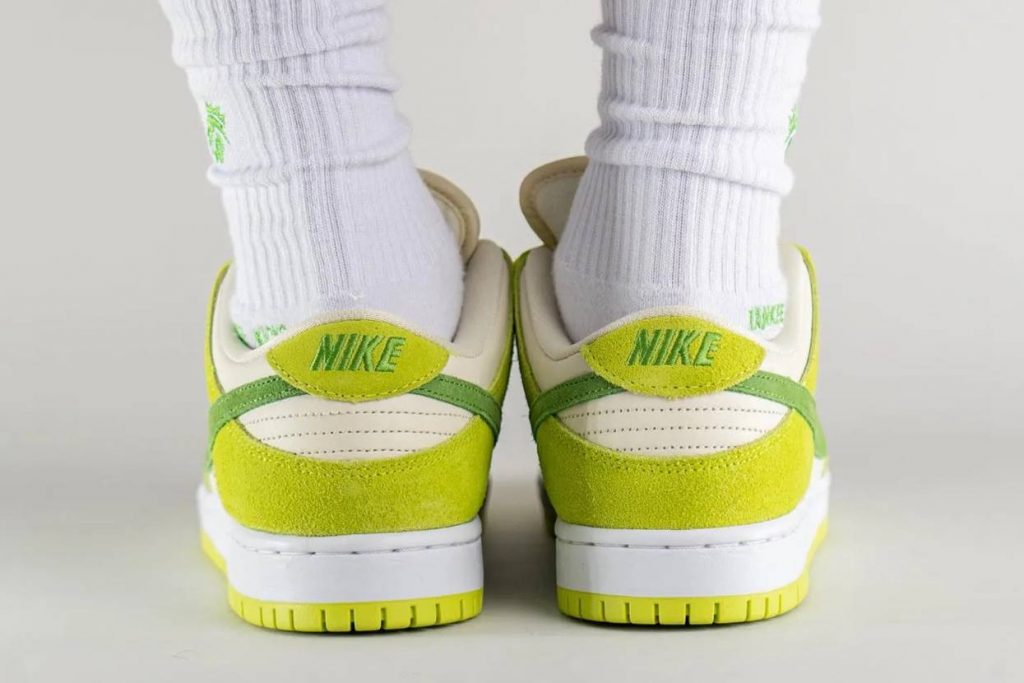 [Release 4/26] Nike SB Dunk Low Pro “Fruity Pack” | SNKRDUNK Magazine