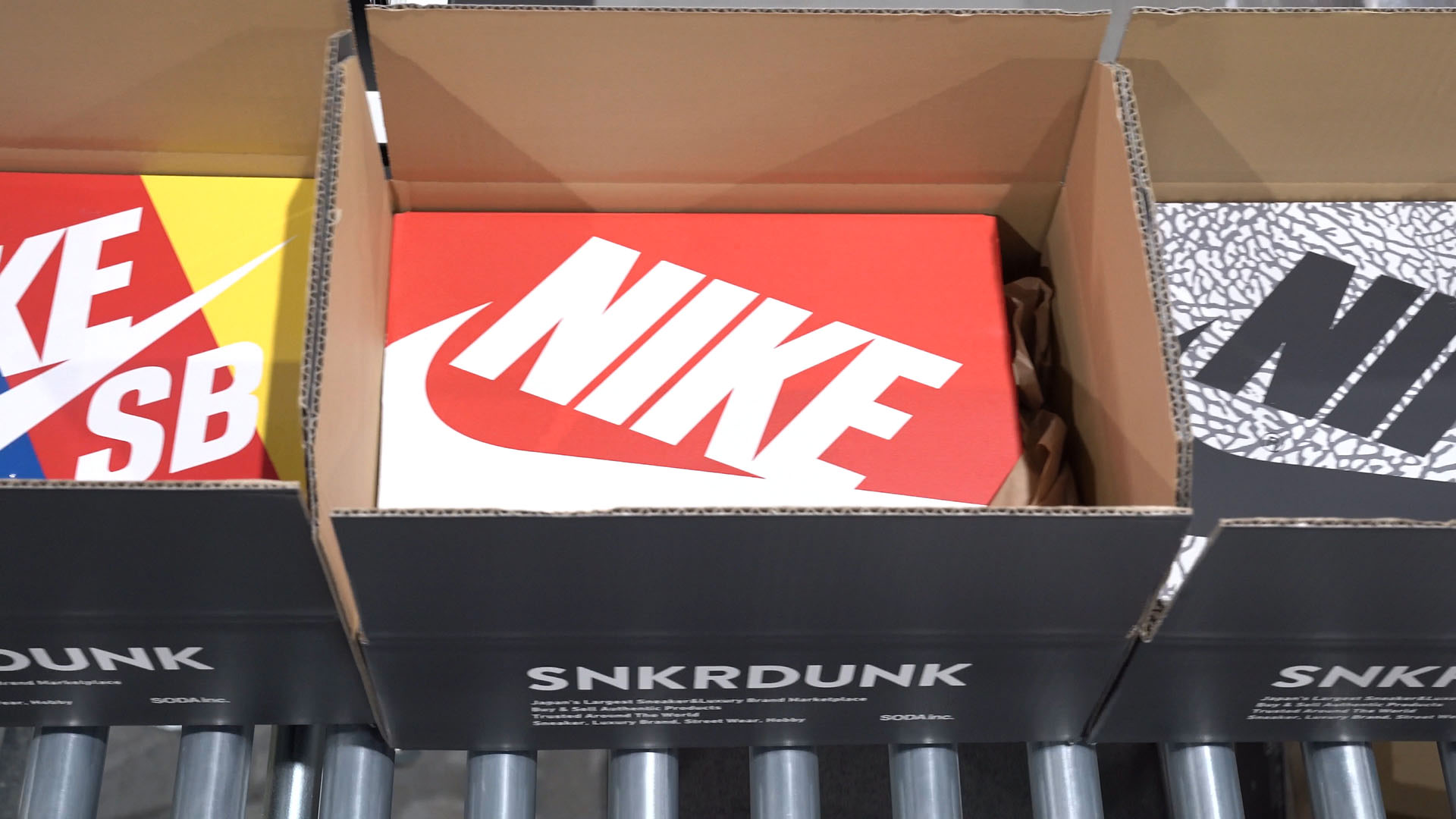 SNKRDUNK Base: An Inside Look Into Our Logistics and Authentication Center | SNKRDUNK Magazine