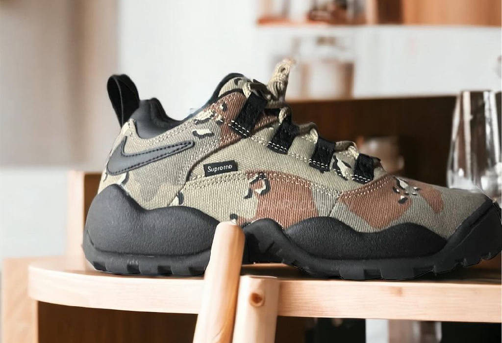 Supreme x Nike SB Darwin Low | SNKRDUNK Magazine